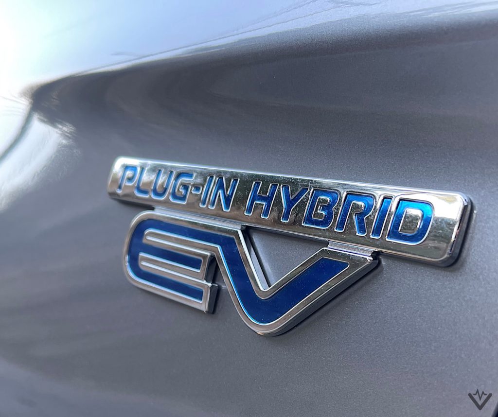 2020 Mitsubishi Outlander PHEV review: One of the original plug-in SUVs ...