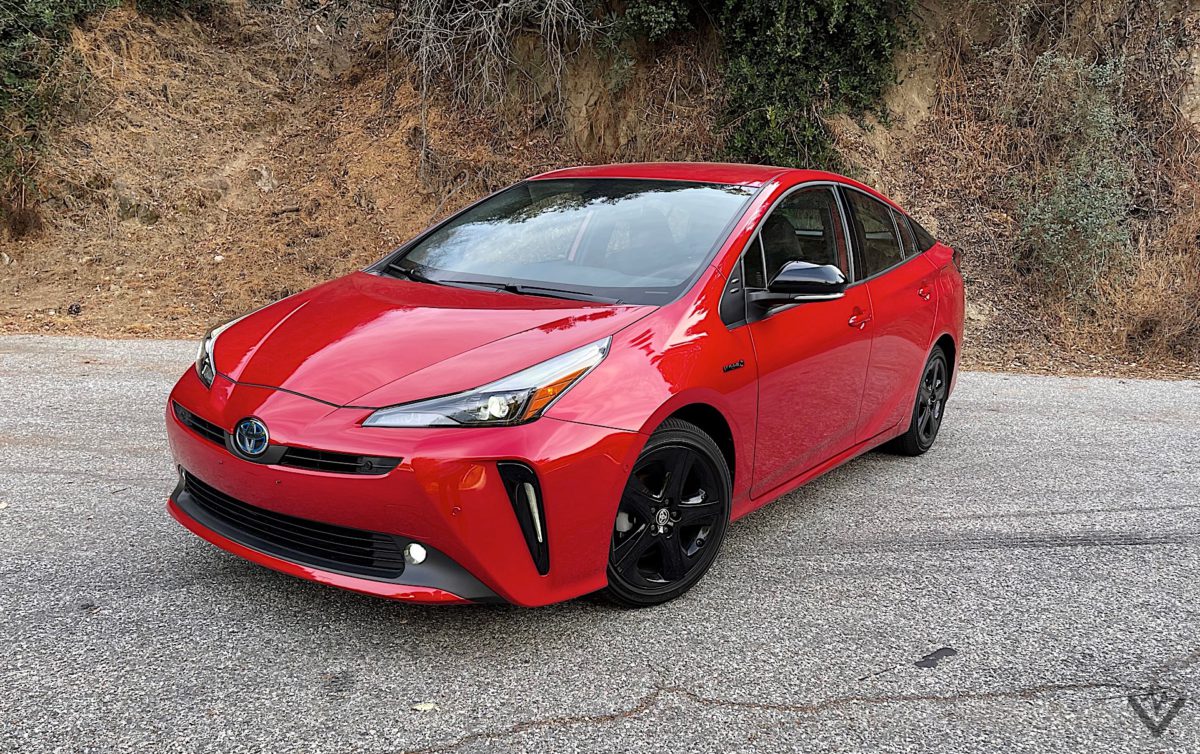 2021 Nissan Leaf vs. 2021 Toyota Prius: Which is best? - EV Pulse