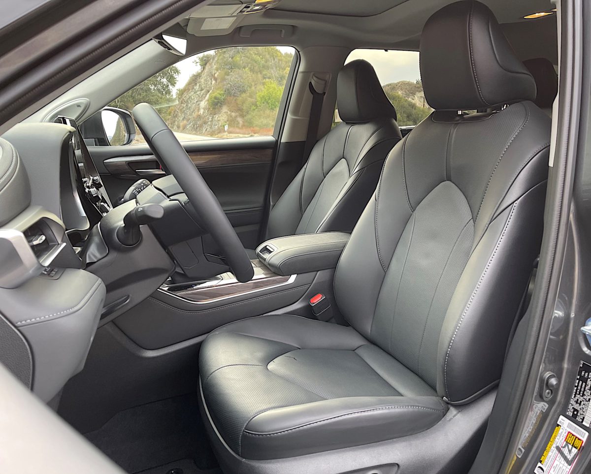 2021 Toyota Highlander Hybrid review: The original 3-row hybrid ...