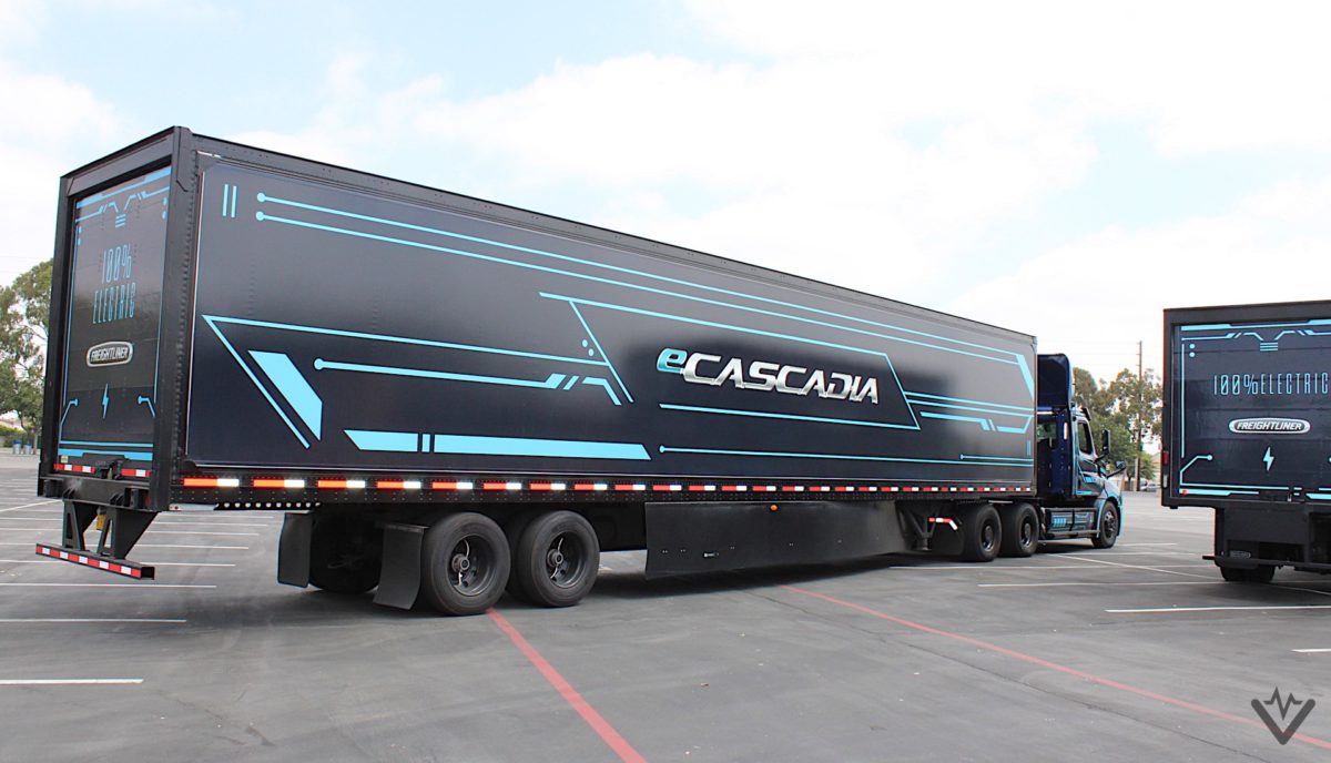Driving the new electric commercial lineup from Freightliner and ...