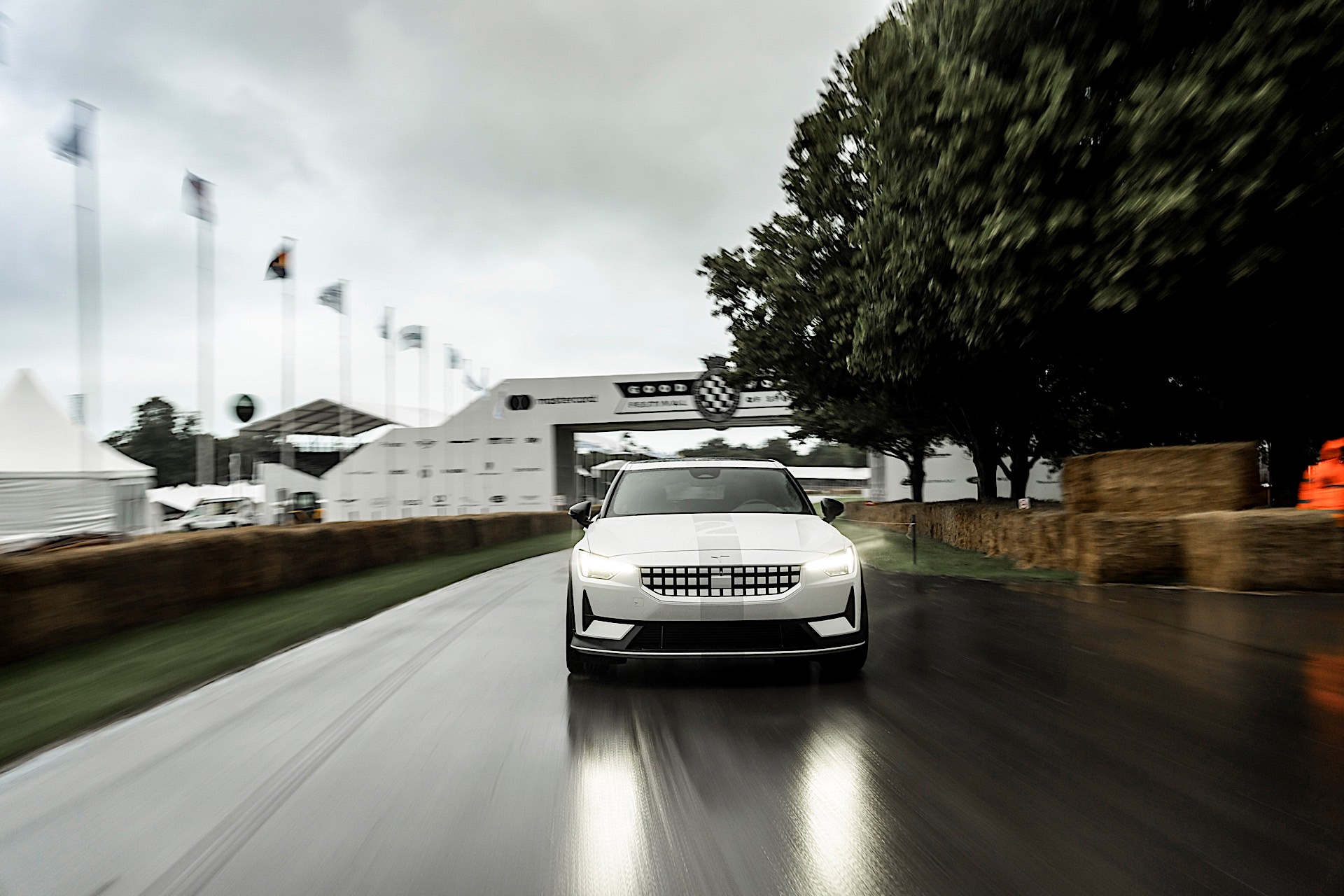 Experimental Polestar 2 shows up at the 2021 Goodwood Festival of Speed ...
