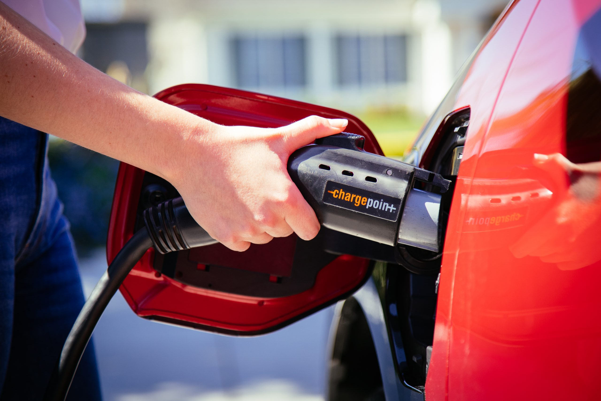 Toyota and ChargePoint collaborate for home and public charging ...
