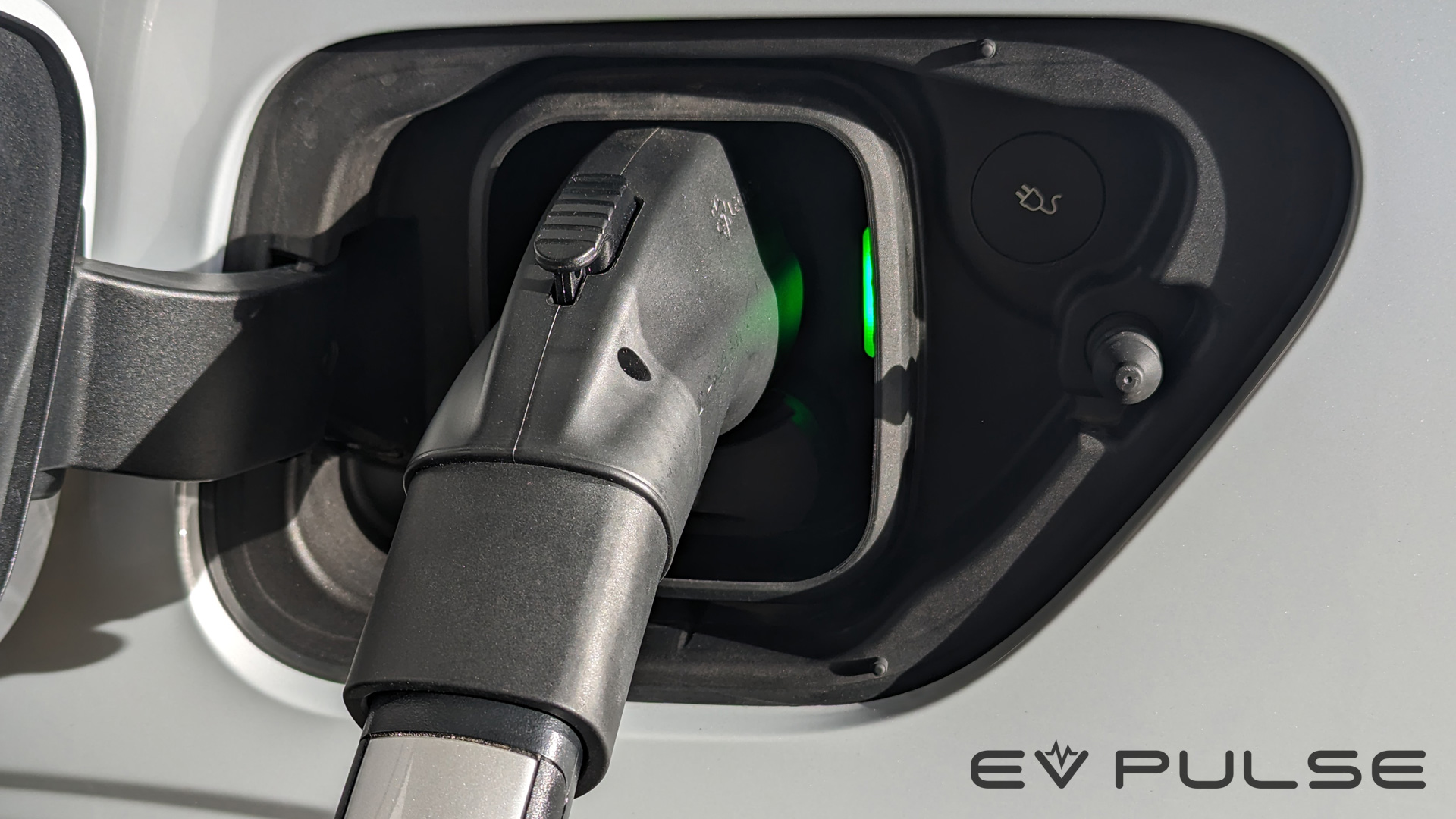 Lectron Tesla to J1772 charging adapter hands-on review - EV Pulse