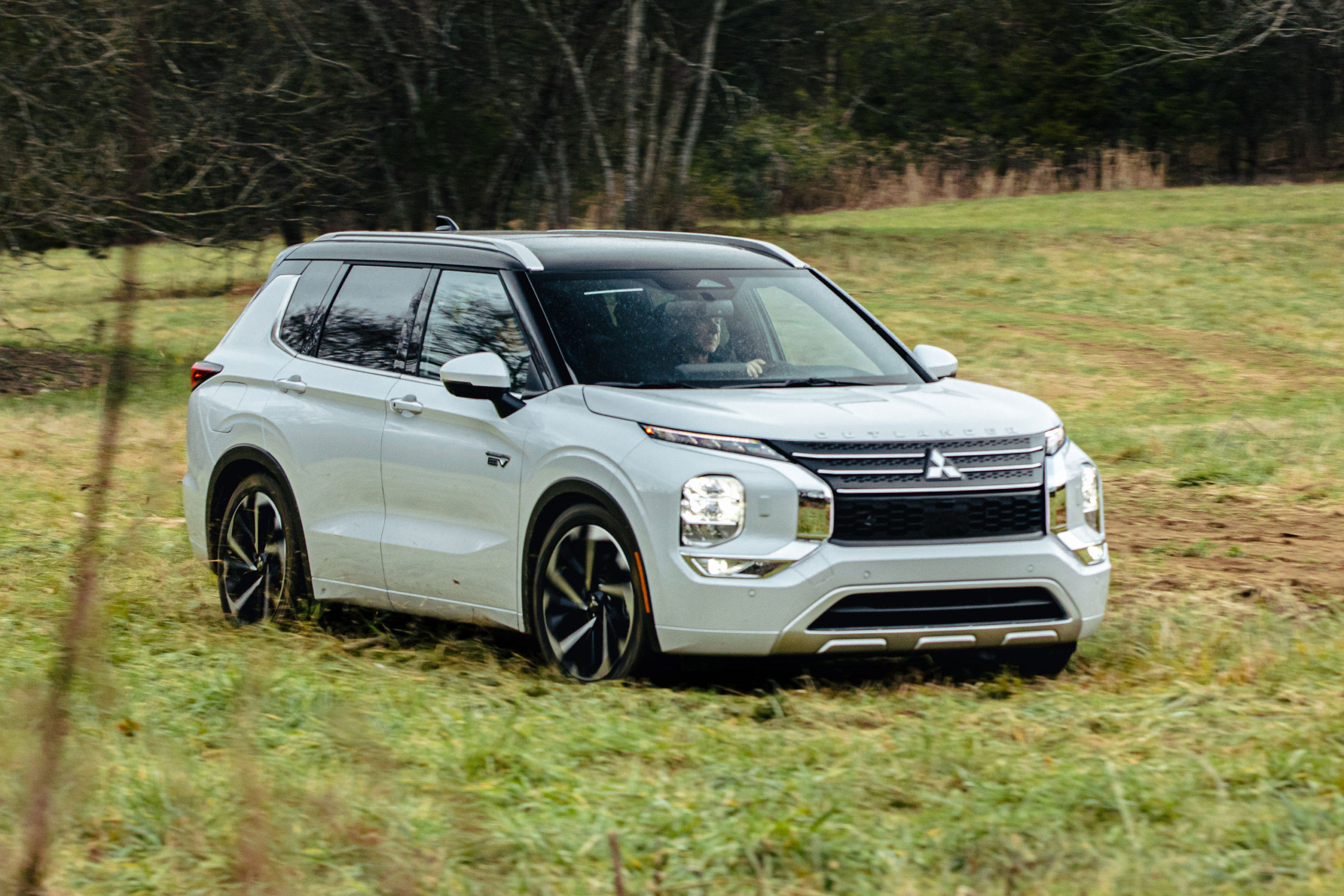 2023 Mitsubishi Outlander PHEV first drive review: The best Nissan ...