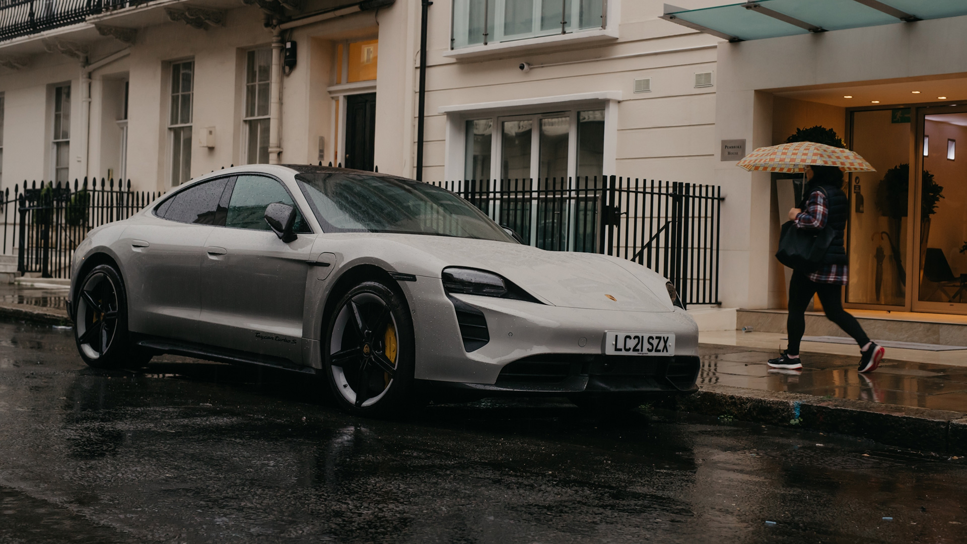 The best Porsche Taycan replacement windshield wipers - EV Pulse