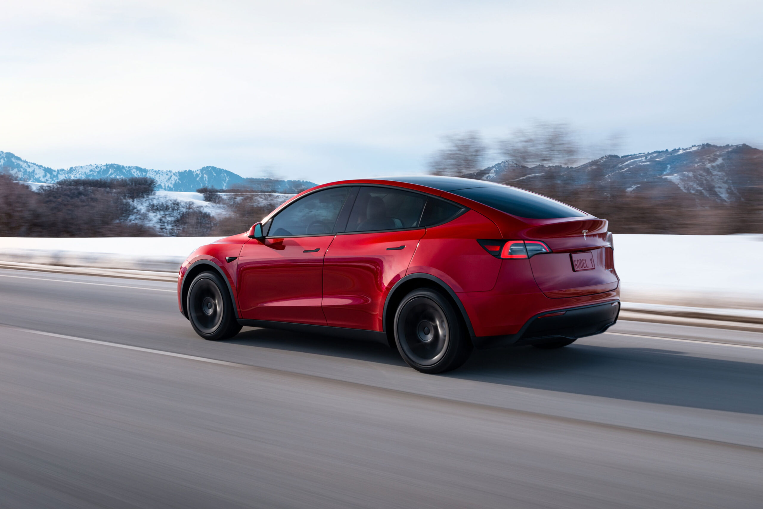 EVs selling in record numbers, also piling up on dealer lots: Report ...