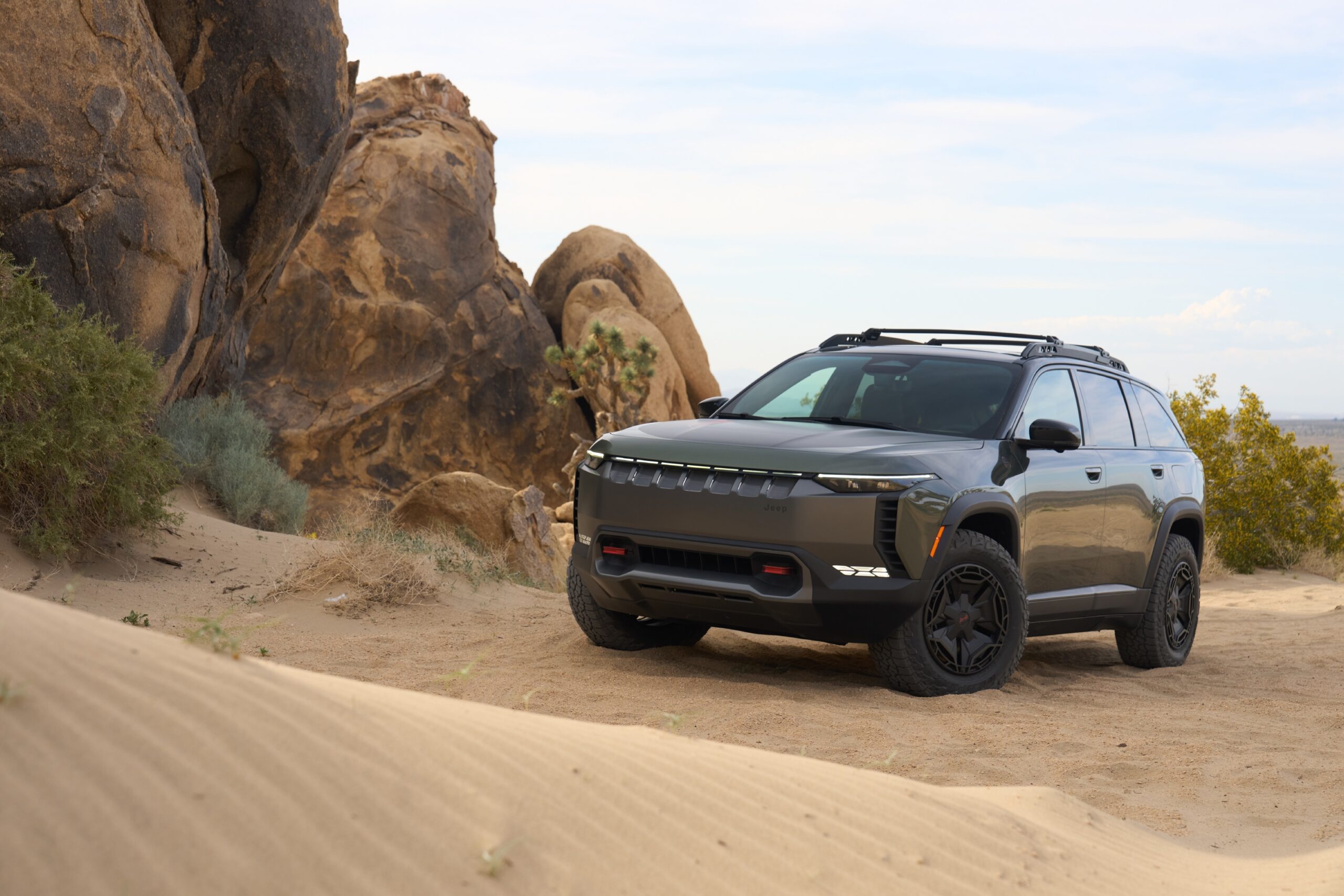 Jeep introduces fully electric Wagoneer S Trailhawk concept - EV Pulse