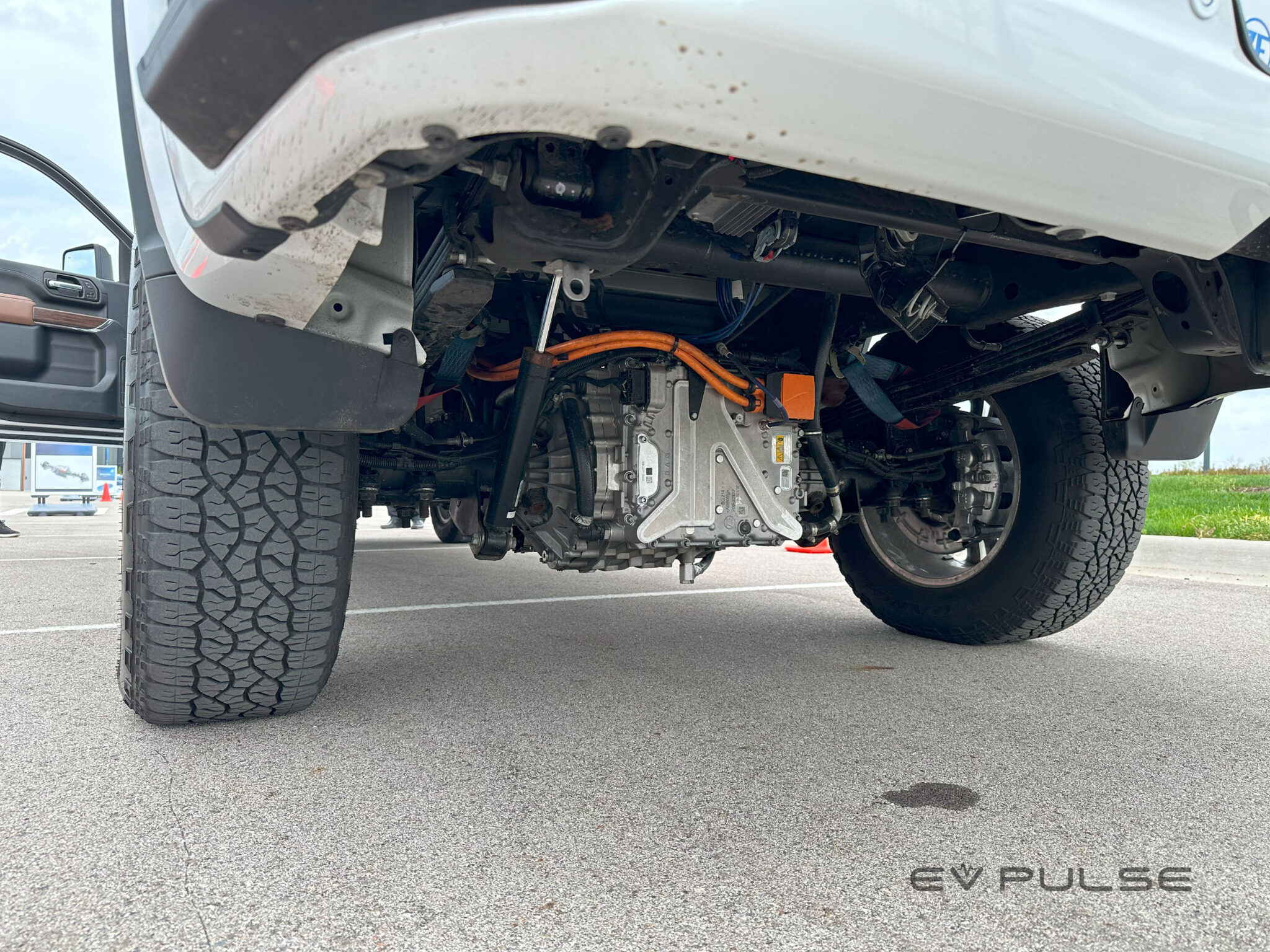 ZF eBeam Axle technology simplifies heavy vehicle electrification - EV ...