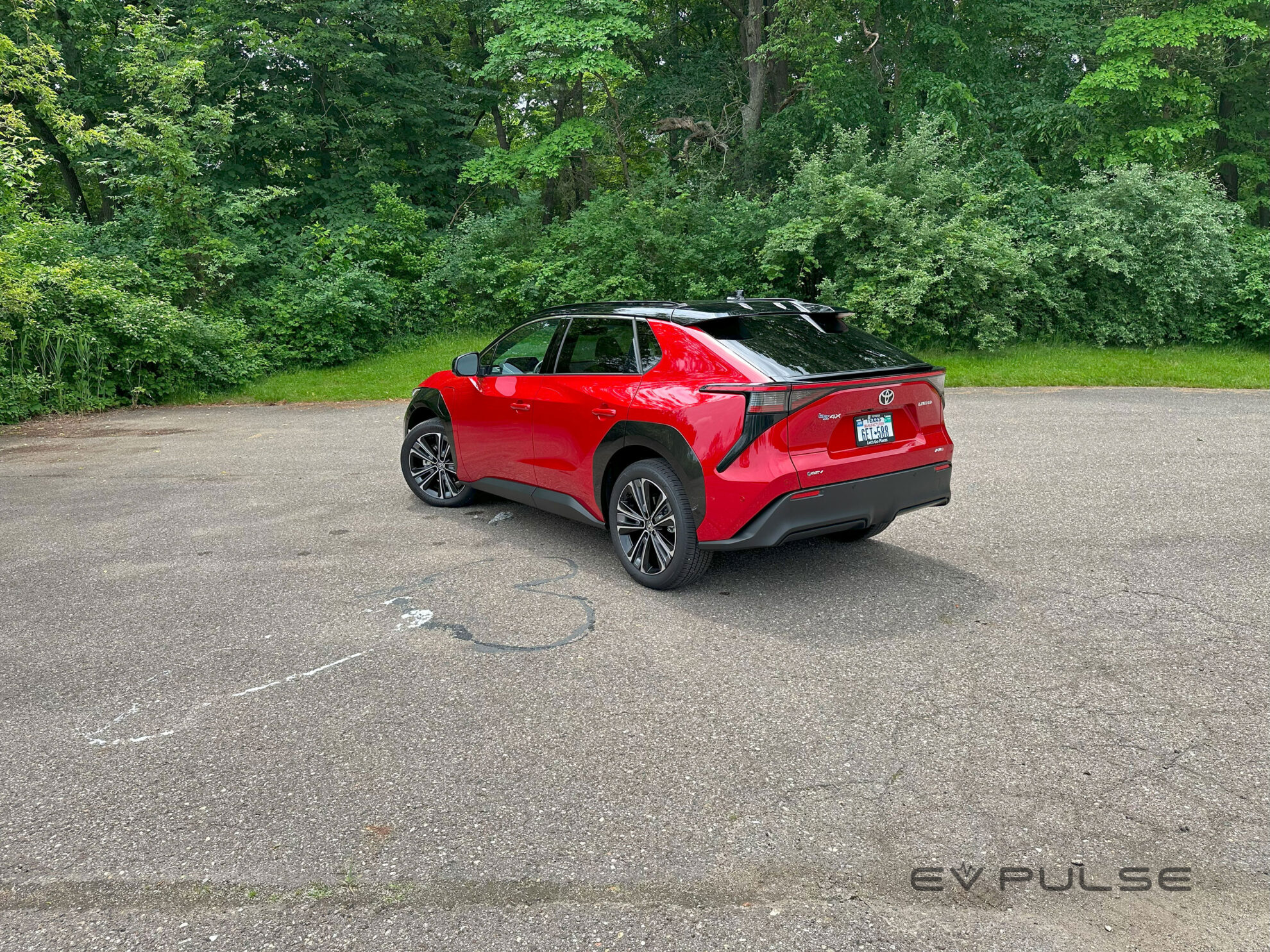 2024 Toyota bZ4X AWD Limited review: Significantly improved, still hard ...
