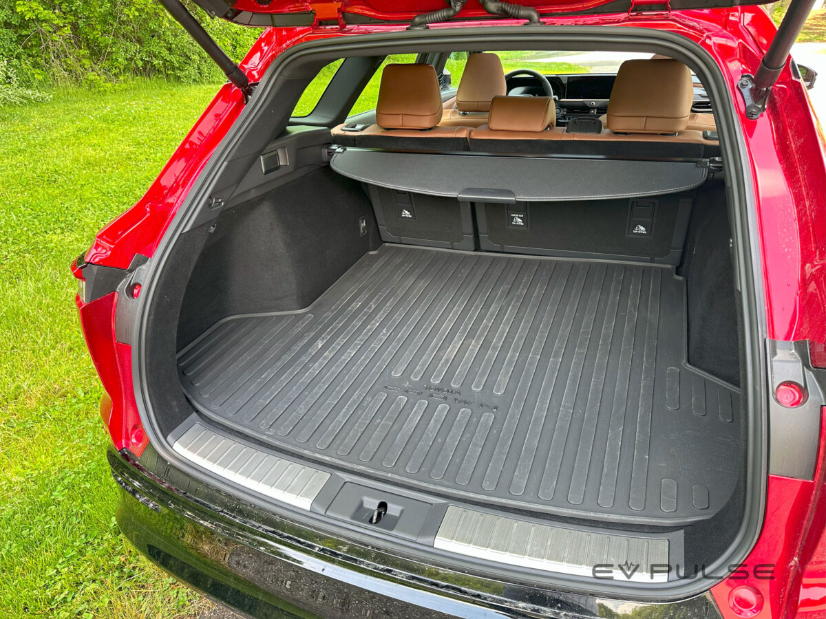 2025 Toyota Crown Signia first drive review: Long live the longroof ...